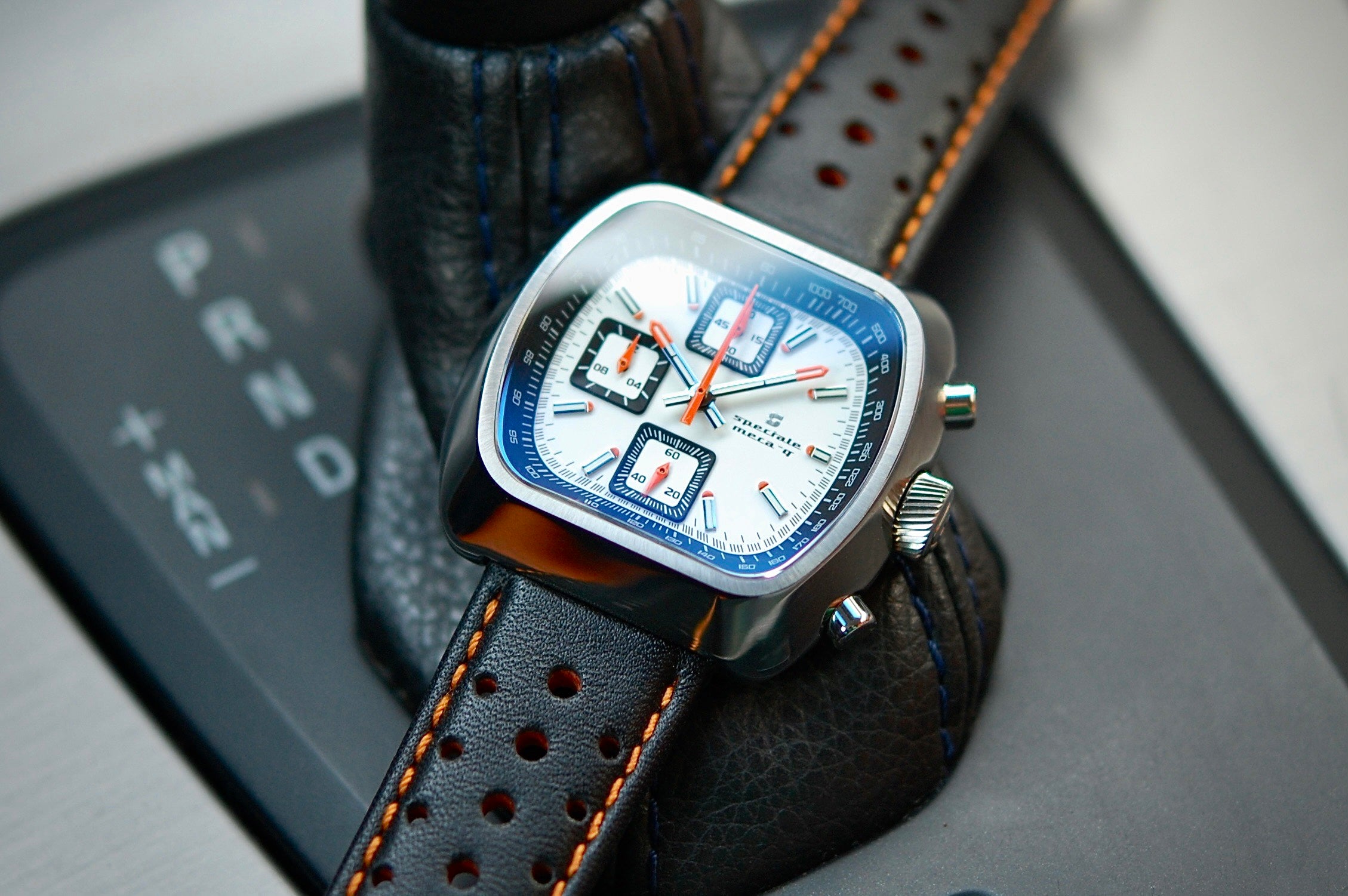 Straton Speciale Automatic or Quartz - Straton Watch Company